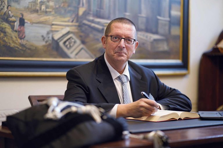 Bomba giudiziaria sui Dpcm Conte: sono illegittimi ed incostituzionali